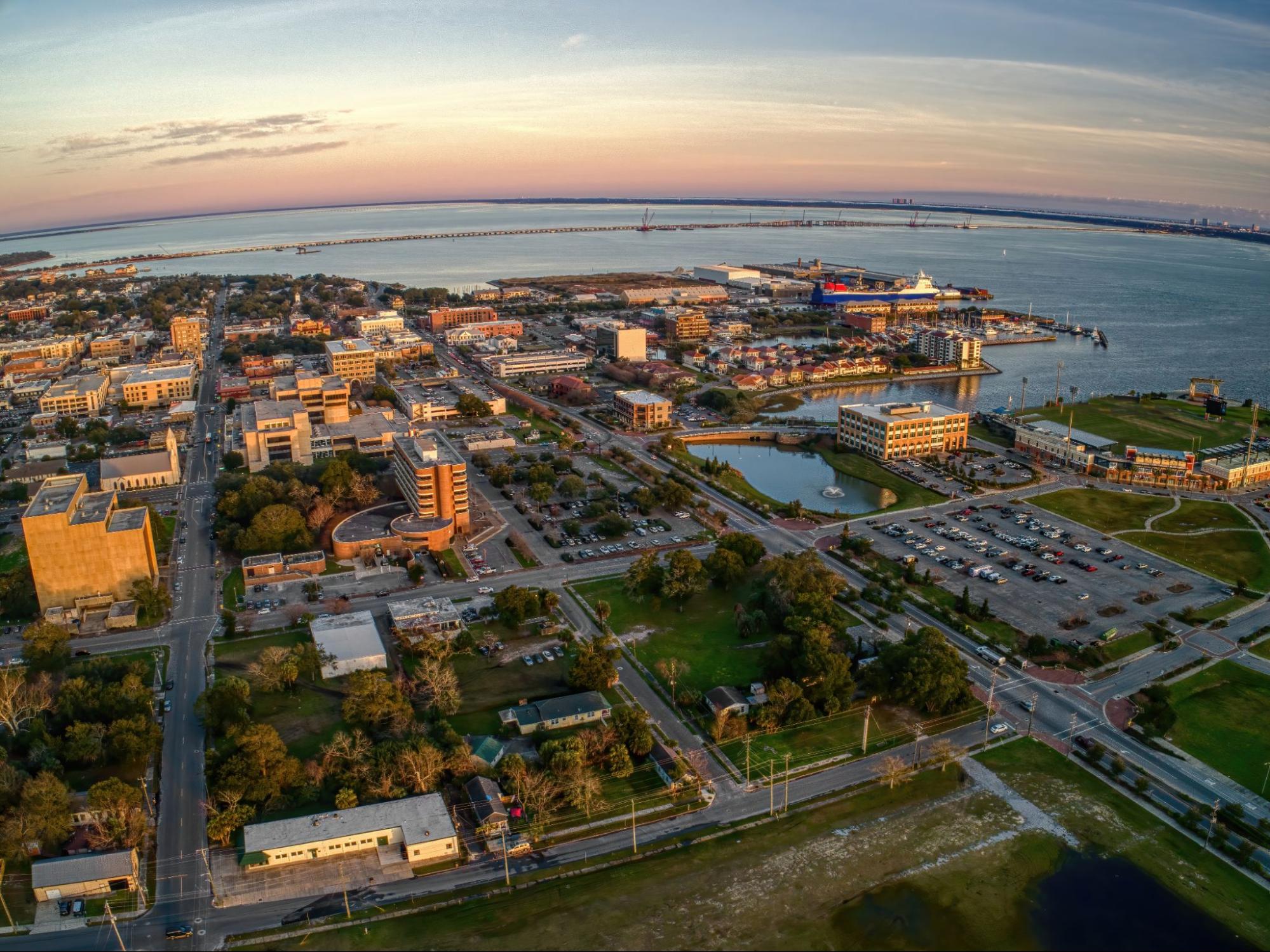 Jacksonville, FL Housing Market Faces Challenges with 21.3% Price Cut ...